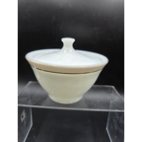 Pyrex | Kitchen | Vintage Pyrex White With Gold Band Sugar Bowl With ...